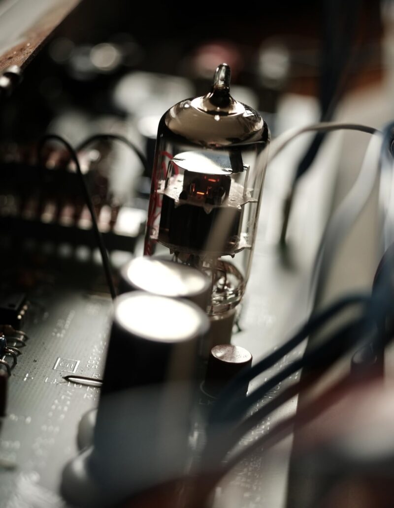 12 Best 12AX7 Tubes (May 2026) Tested & Reviewed - VVN News