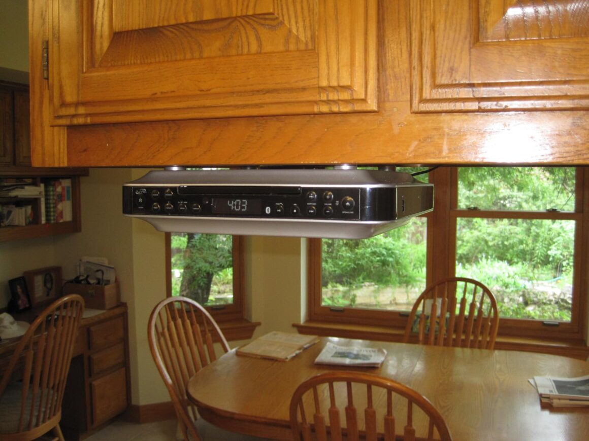 8 Best Under Cabinet Radio CD Players (May 2026) Complete Guide - VVN News