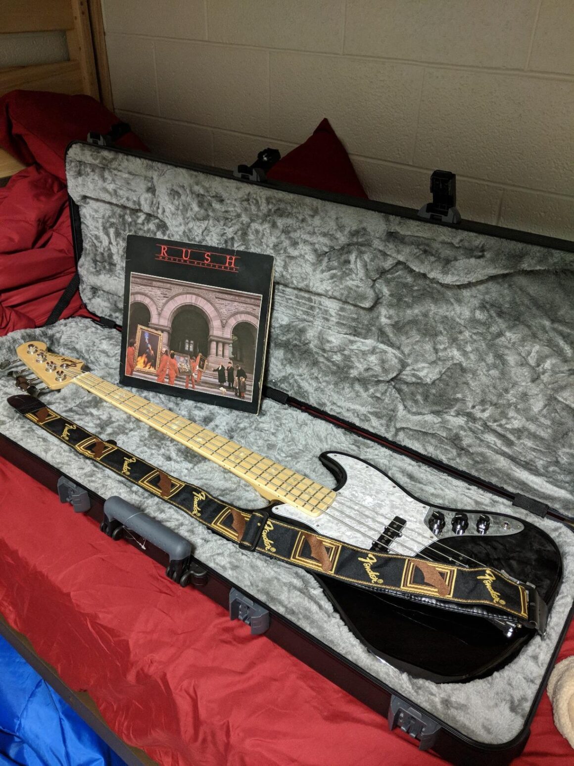Geddy Lee Bass Guitars And Gear (March 2026) Complete Guide - VVN News
