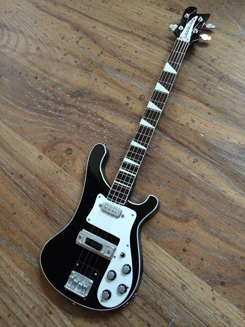 Geddy Lee Bass Guitars And Gear (March 2026) Complete Guide - VVN News